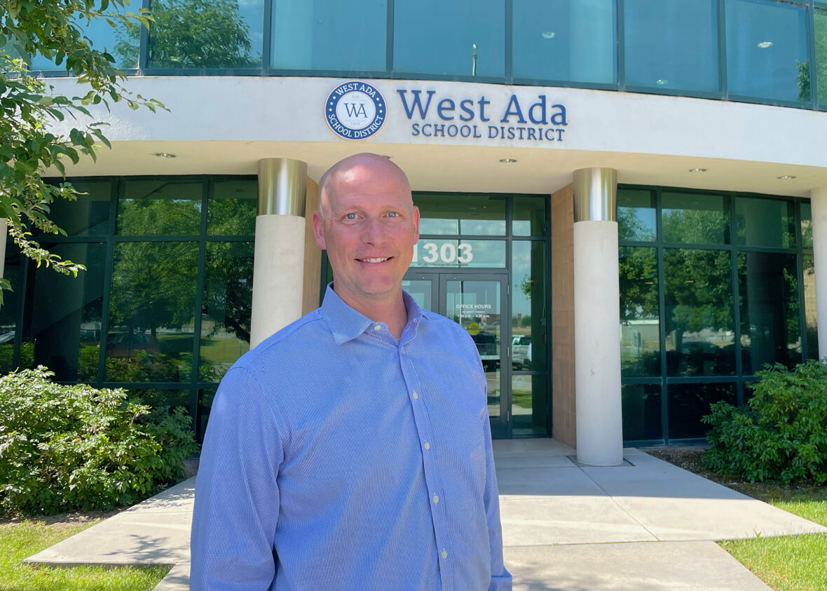 West Ada superintendent decides to mandate masks
