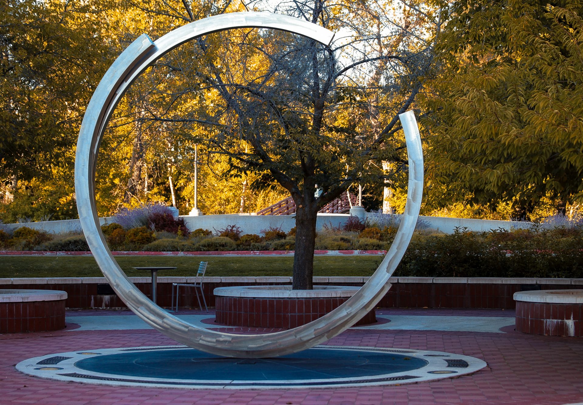 Boise State foundation head steps aside